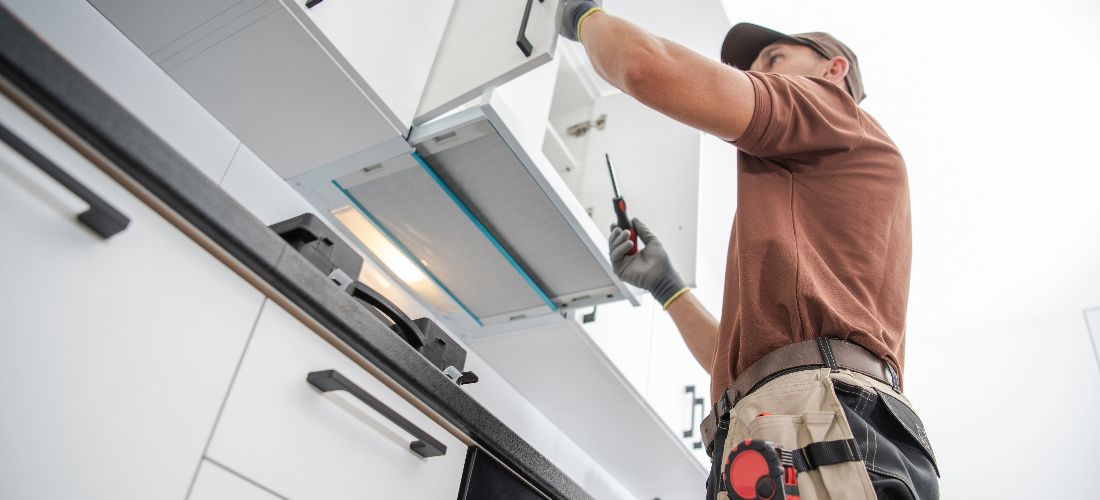 How to Choose the Right Kitchen Fitter: Top 6 Dos and Don’ts | DIY ...