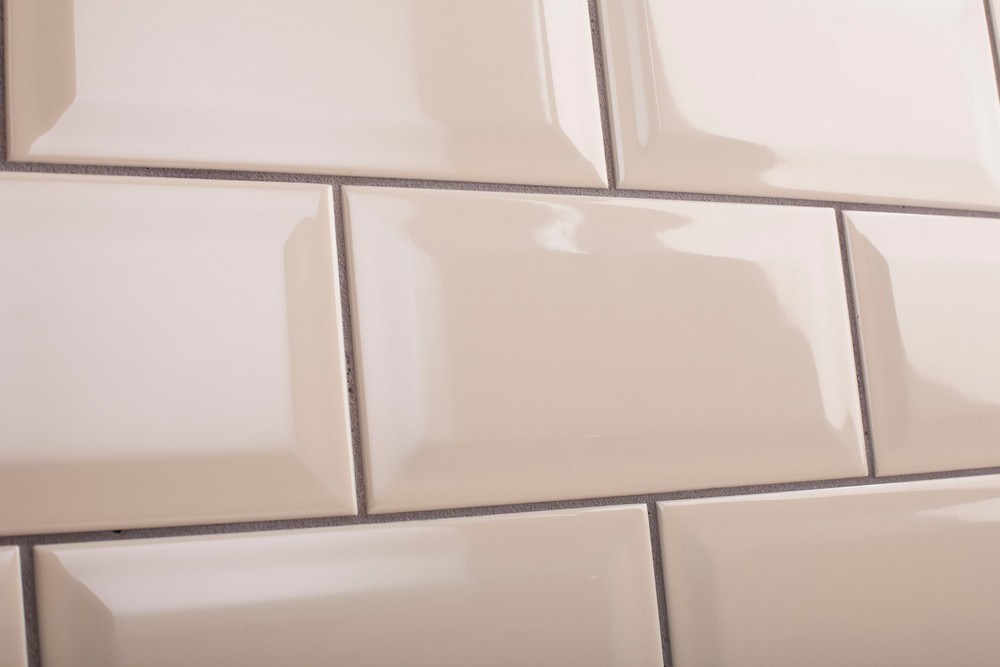 Johnson Tiles Bevel Brick Ceramic Wall Tile - 200mm x 100mm x 6.5mm ...