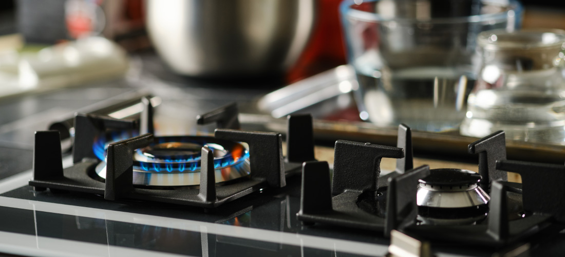 Kitchen Hob Buying Guide: Gas, Ceramic & Induction | DIY Megastore